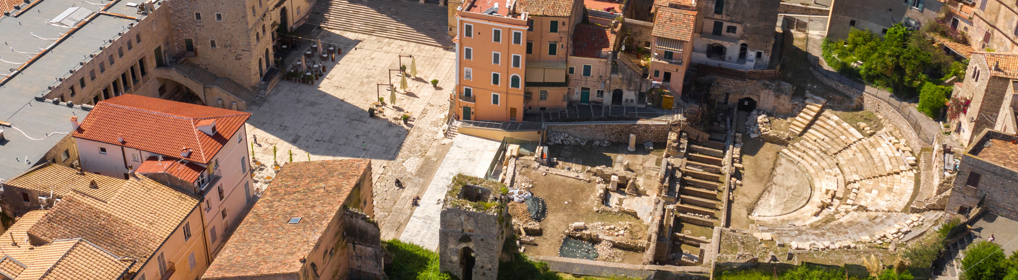 Percorrendo la via Appia nel centro storico di Terracina – Idee di ...